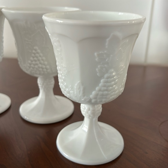 Dining | 4 Vintage 196s Harvest Grapes Leaves Pattern Milk Glass Goblet ...